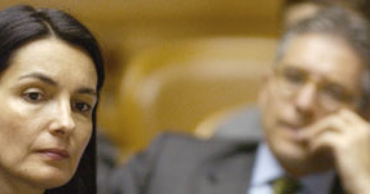Laura Sadis: 'A look e grinta preferisco lo spessore politico ...