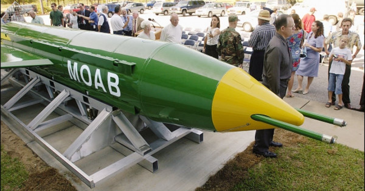 Quanto è pericolosa la super bomba che hanno lanciato gli Stati Uniti ...