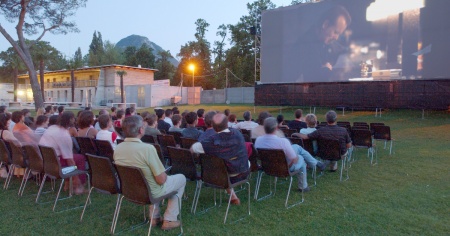 Cinema all'aperto: fenomeno in piena espansione in Svizzera - Ticinonline
